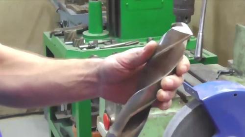 磨钻头怎么样才靠谱-这手绝活好多教授傅都不知道