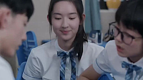 少年派:钱三一用计算器打游戏遭到同学们的强势围观,厉害了!