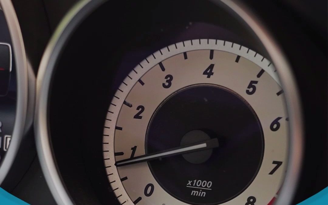 汽车转速表可以看出发动机的状态,你的怠速多少转呢?