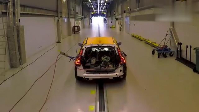 全新沃尔沃V60碰撞测试!这种性能算是很好的了吧!