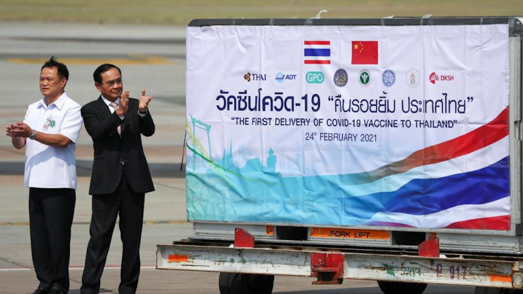 首批科兴新冠疫苗今抵达泰国 泰专家曾唱《我爱你中国》以表感谢