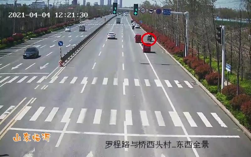 覆车之戒 【无证驾驶、逆向行驶 被撞伤负全责】2021年4月4日12时21...