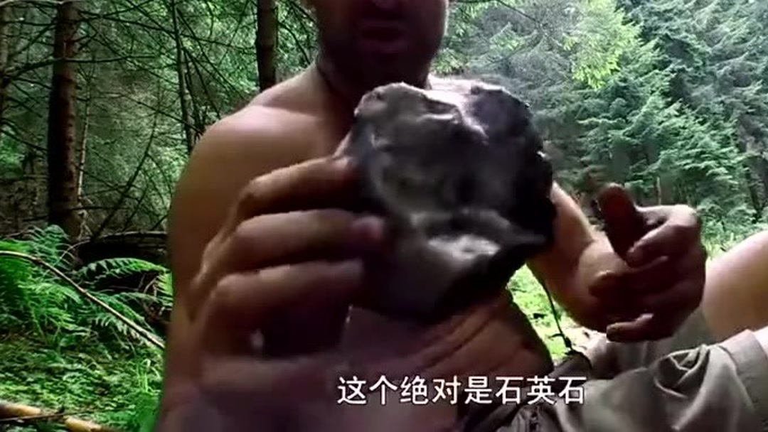 和贝爷齐名的德爷荒野求生,第一天就抓到一头鹿!