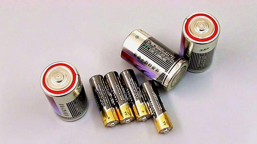 有钱也不要丢旧电池,利用起来太棒了,回家也试一试