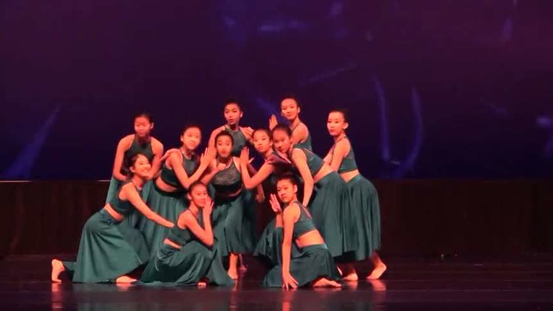 2019最火抖音舞蹈古典现代舞《青春》动感流行舞蹈视频