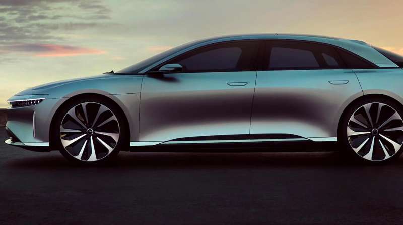 电动汽车领跑者!全新特斯拉model3宣传片曝光,满满的中控黑科技