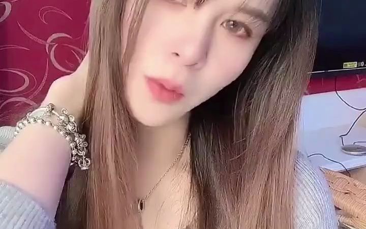 艾俐洛 医疗器械医用颈椎按摩器按摩仪肩颈热敷脉冲揉捏小神器