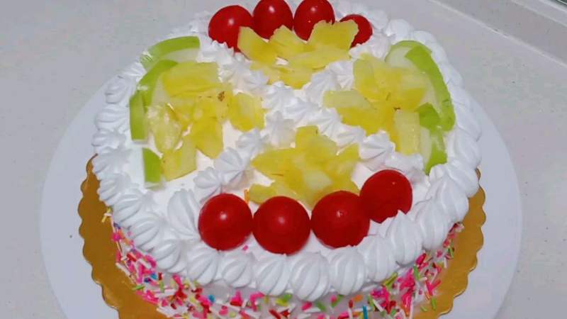生日蛋糕在家就能做,干净卫生,比买的还好吃