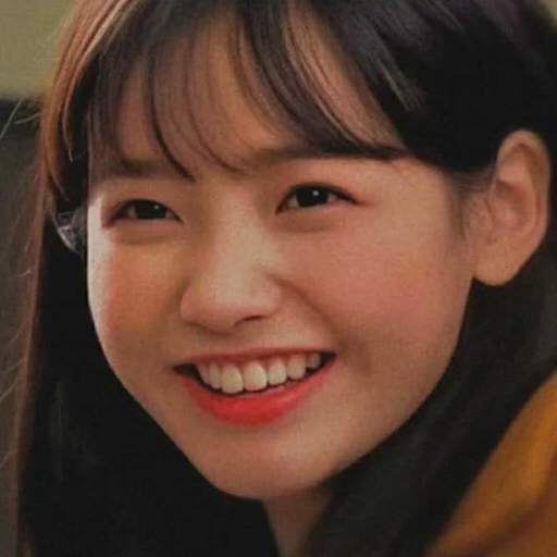 小姗的眼睛很好看 