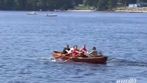 一个钟表,每年就吸引世界各地人去看它报时,它有何特别之处?