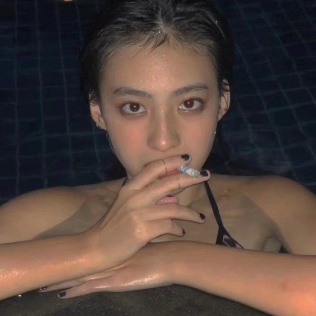 一个农村的小女子