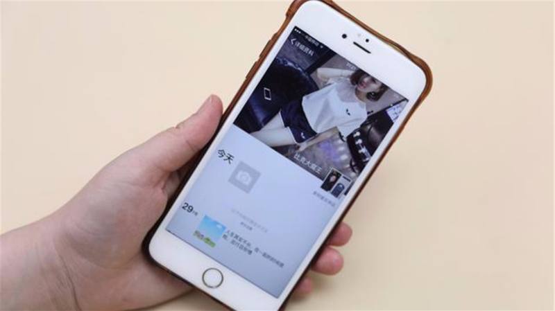 微信朋友圈只会发图片?学会这个操作,语音和长视频都能发,真棒