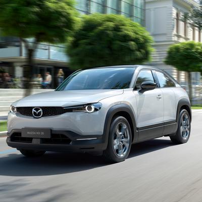 ...8的对开门式设计。内饰使用了环保材料,软木来自未被砍伐的树木,...