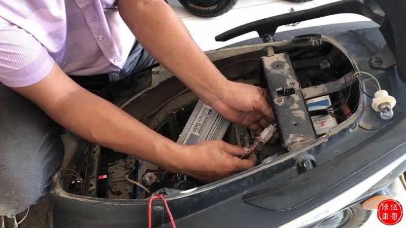 电动车换控制器,找不到刹车断电线怎么办?教你一招小白都能找到
