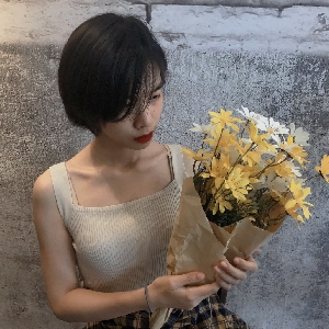 爱踢毽子的翠花 