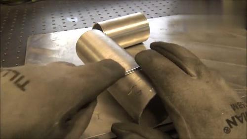 一根空心铝管如何焊出90度直角?他用了这个方法,长见识了