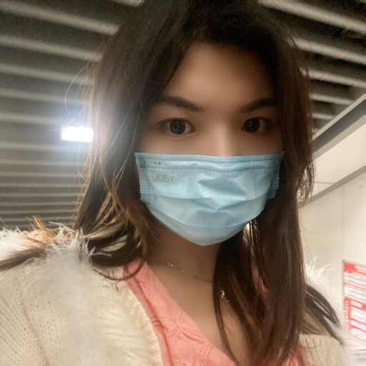 左边住着陈丫丫 