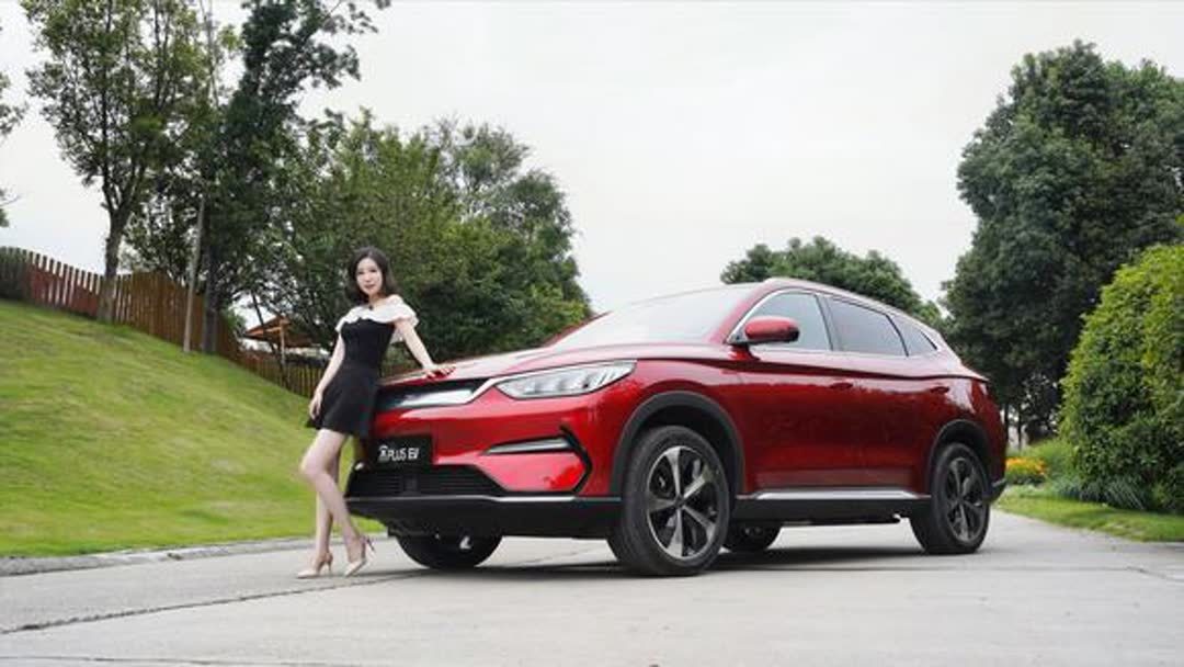 宽体低趴颜值高 静态体验比亚迪宋PLUS EV