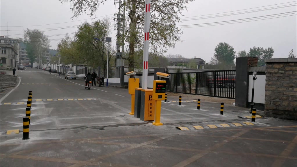 市南工厂车牌自动识别停车识别系统