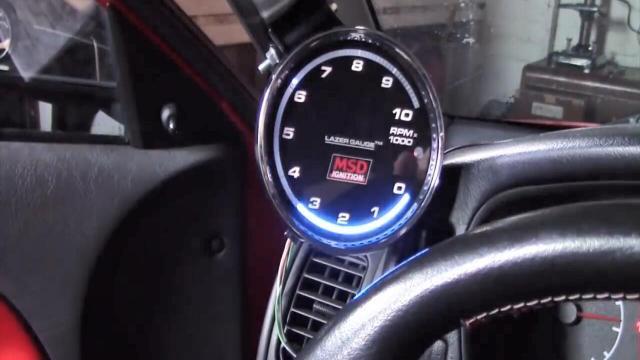 汽车转速14000发动机里是什么样 切开看感觉马上要爆缸