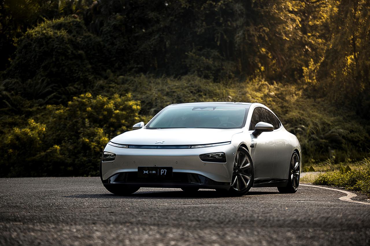 ...它搭载新一代方形电池组,电芯额定能量80.9kWh、能量密度高达170...