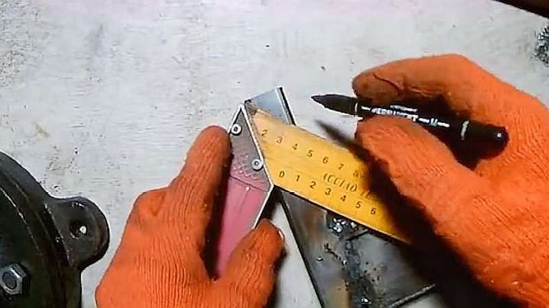 生锈螺丝拧不开?牛人教你制作这个工具,精确度高,真是天才发明