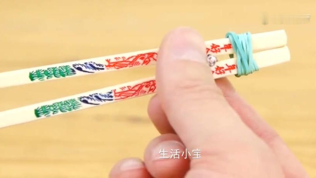 一次性筷子居然是这么用的,之前都用错了