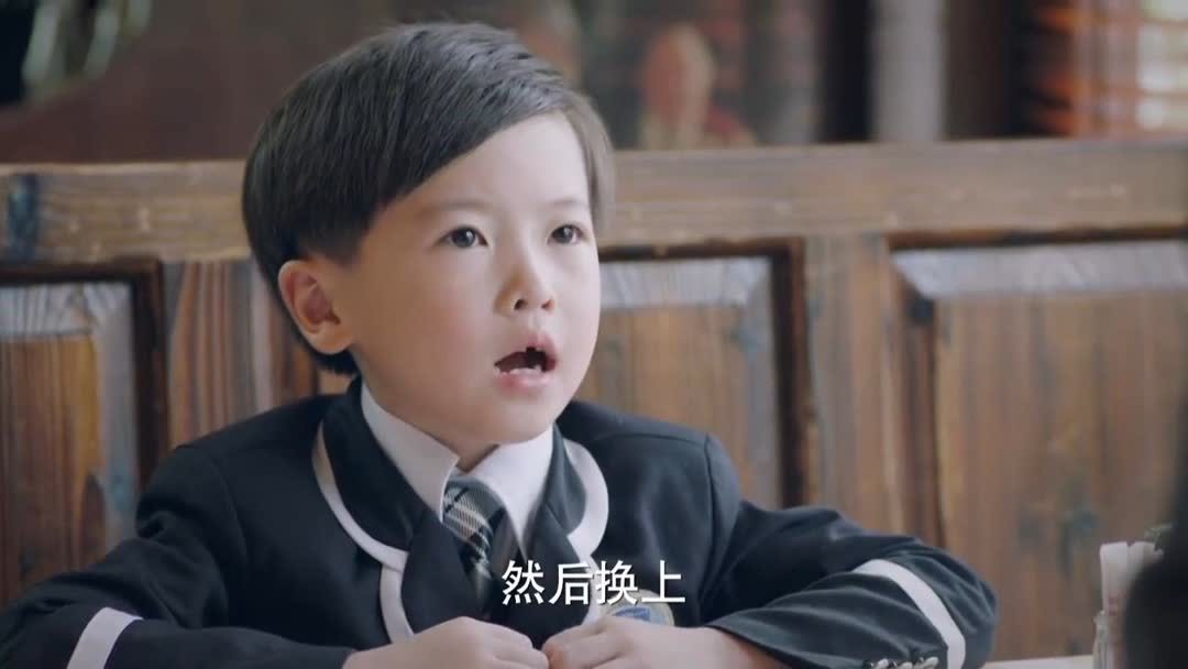 儿子在学校交不到朋友,假爸爸教他好几个办法,都是老妈不让做的