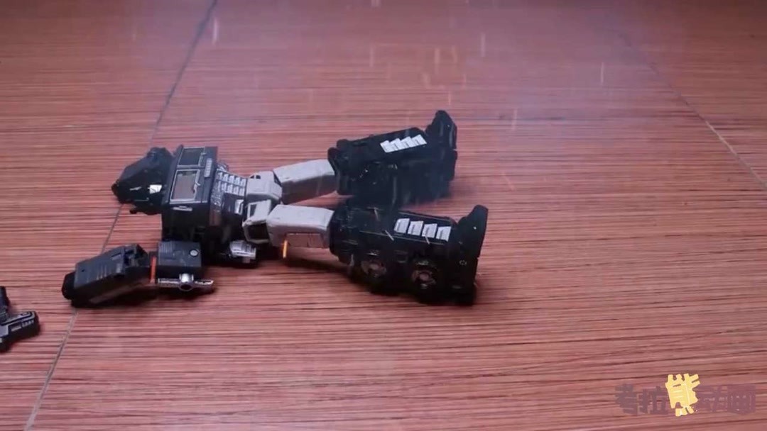 变形汽车定格动画 第15集 恐龙的阴谋