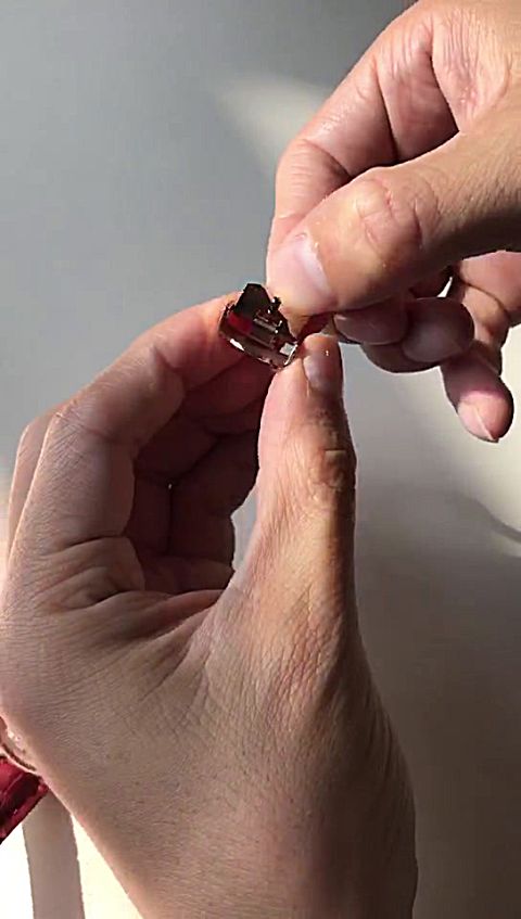 欧力派手表皮表带蝴蝶扣使用方法