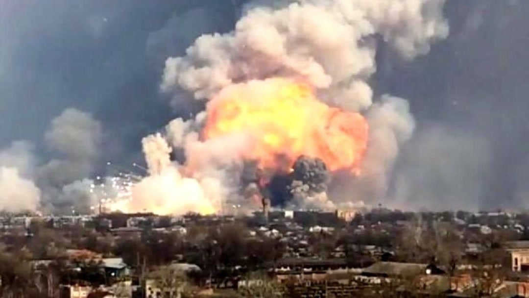 现场火光冲天,俄导弹试验场发生爆炸,或将失去制衡美军一大利器