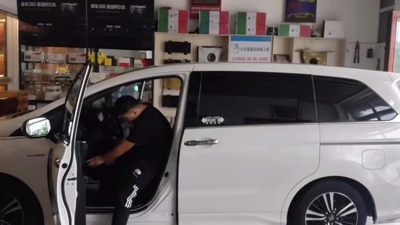 #奥德赛改装 #奥德赛电动中门