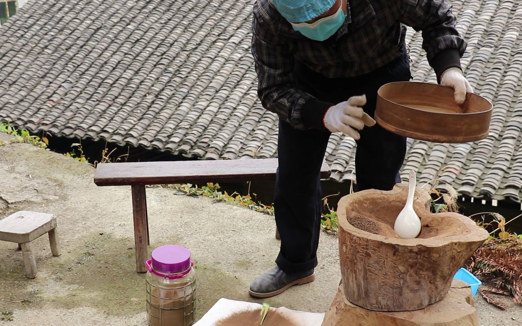 洪荒之野寻石记(8)-制作柏香木臼,研磨海藻泥珍珠粉磨砂膏
