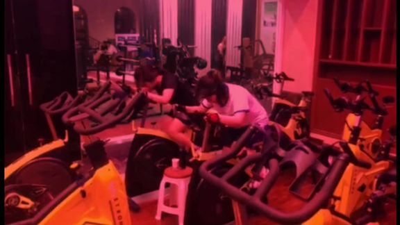 #动感单车 #健身 #花式动感单车 极度舒适