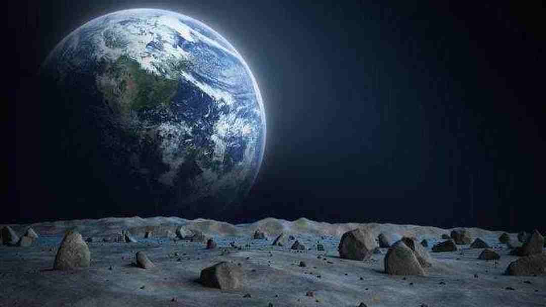 地球一直在转动,我们人类却感觉不到,这几点现象能看出地球在转