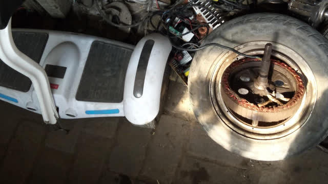 电动车电池跑不远的真相 修车的一般都不说 师傅告诉你