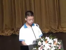 8班学生代表在开学典礼上的发言