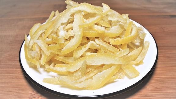 柚子皮别再扔了,炒一炒,原来作用这么厉害,止咳化痰还能当零食