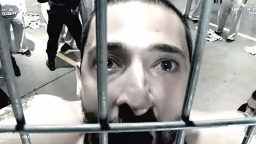 真实事件改编,每天1000刀,把人关进监狱6天变恶魔《死亡实验》