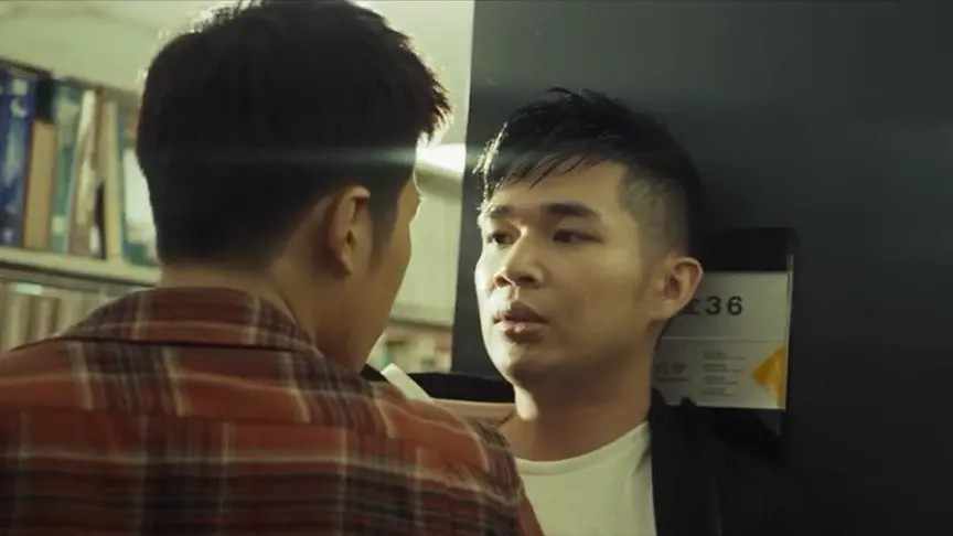 影视:银行卡捆绑了身份信息,怎么可以为了几百块钱就卖掉!