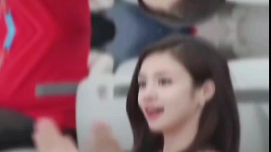 这应该是卡塔尔世界杯颜值天花板了吧#笑容最治愈的女孩