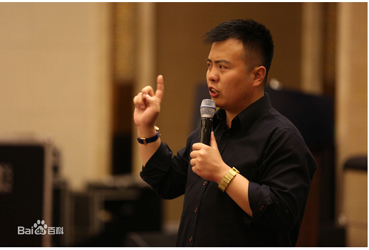 公众讲话与演讲口才:上台鞠躬的方法准则