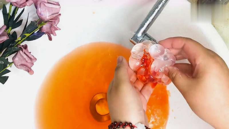 一遇清水就成型的胶水玩过吗?无硼砂,1s切换水弹珠和千丝泥