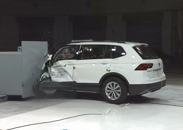 硬不硬朗自己看 上海大众途观L中保研全面碰撞测试