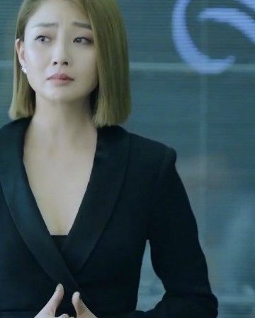 #电视剧正青春# 林睿赢了方案当上SW中国区总裁,但她却做了一个...
