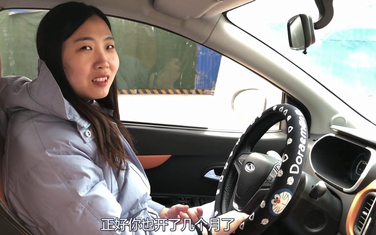 农村媳妇儿花7万块钱买了辆电动汽车,开了半年啥感受,听她细说