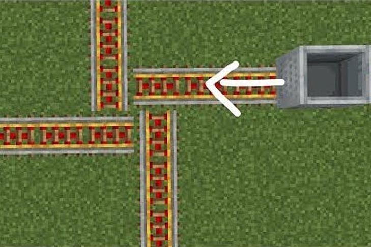 我的世界:当遇到交叉路口时,矿车会往哪个方向走?