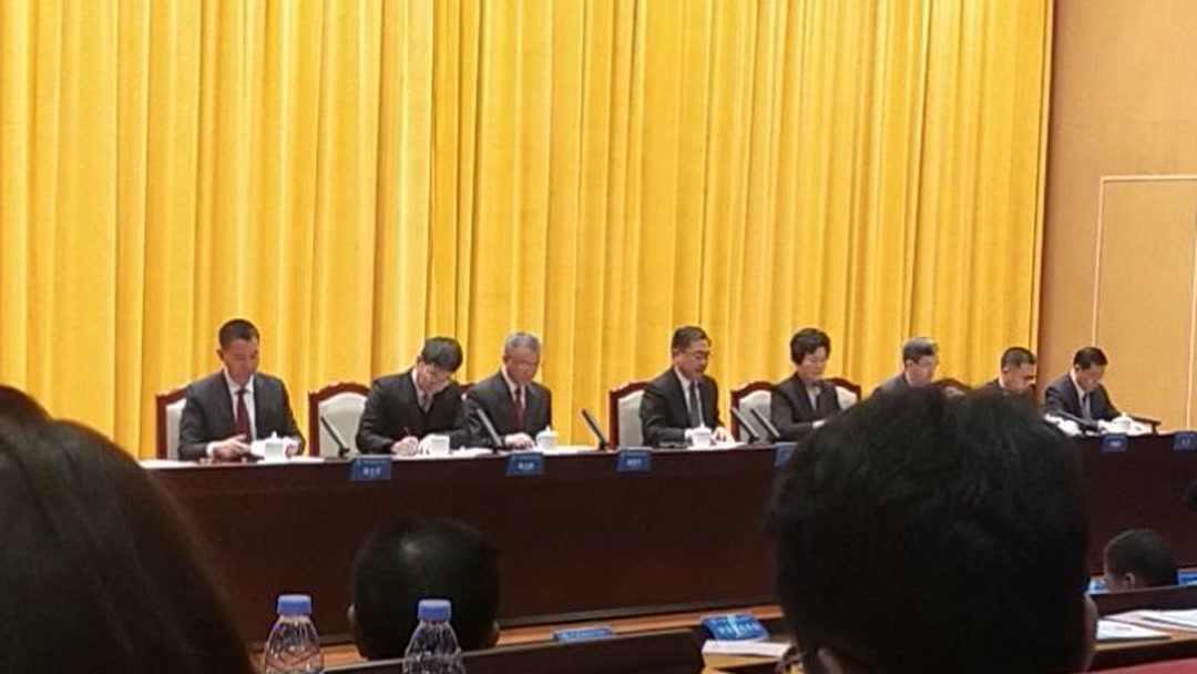 区委书记王宏彬在光明工商联(总商会)第一届执委会就职典礼讲话