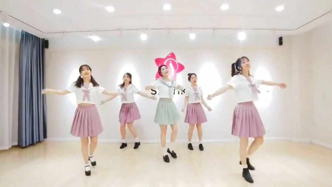 年会舞蹈《爱你》简单易学的甜美舞蹈