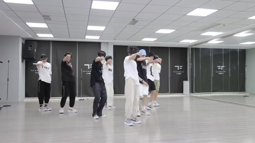 #tf家族三代 #养成系 #舞台 #练习室 《young blood》ߤ